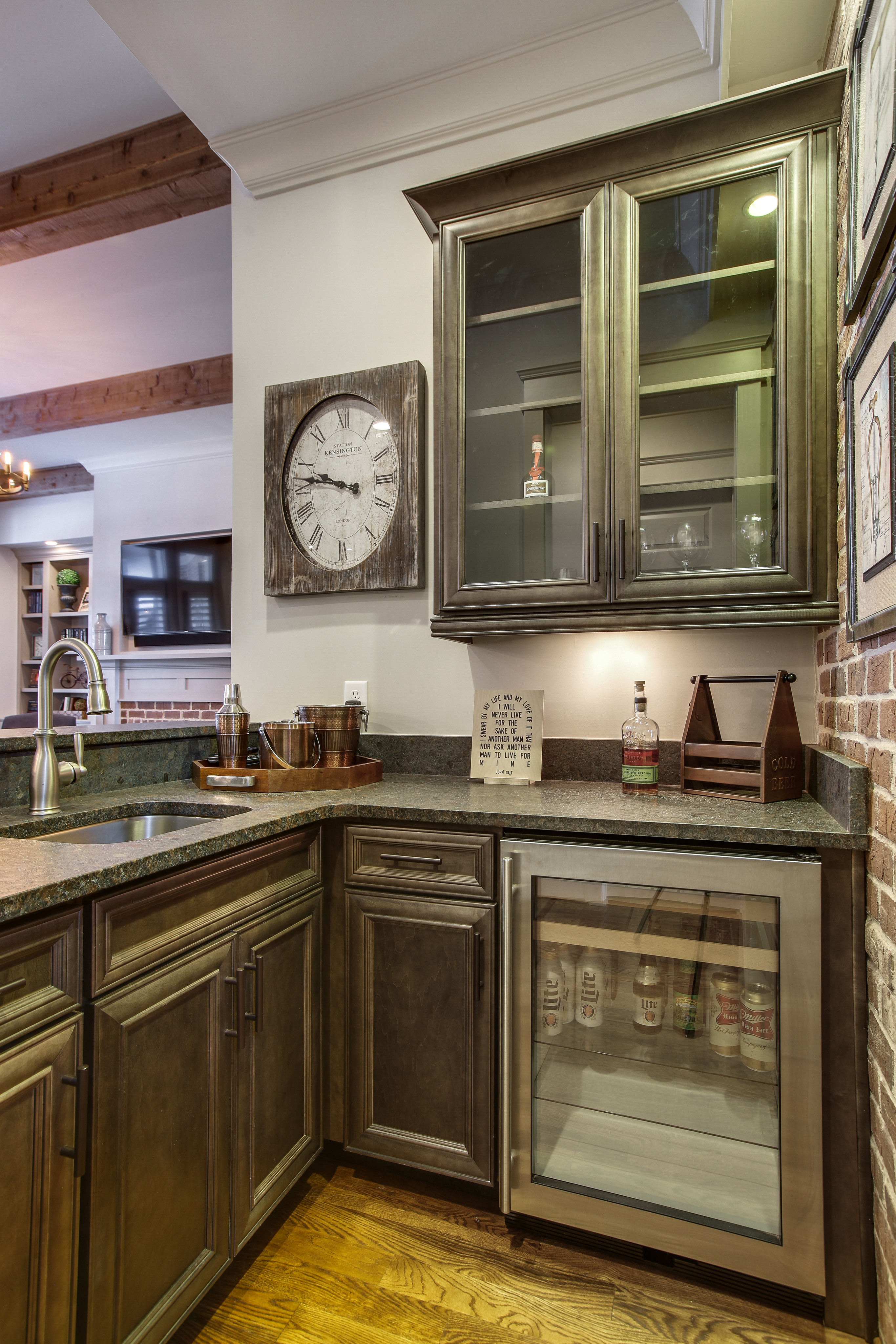 Butler's Pantry / Bar Areas | brentwood-cabinets