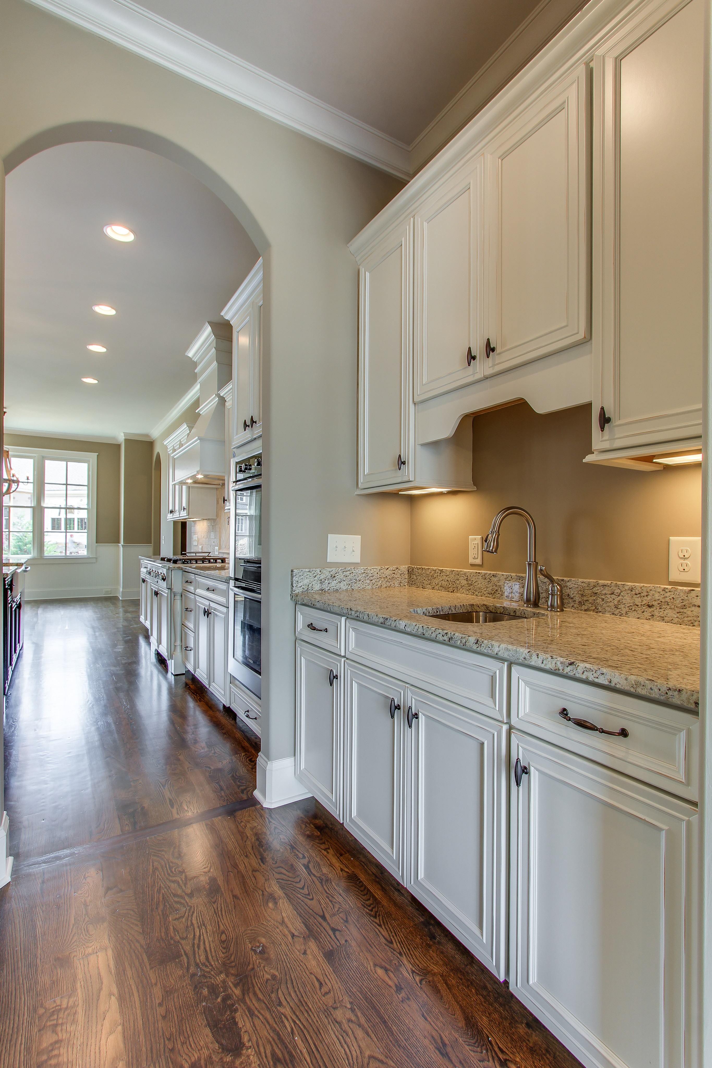 Butler's Pantry / Bar Areas | brentwood-cabinets