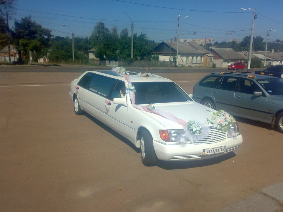 Mercedes-Benz S-320 converted into a limousine 8 seats
