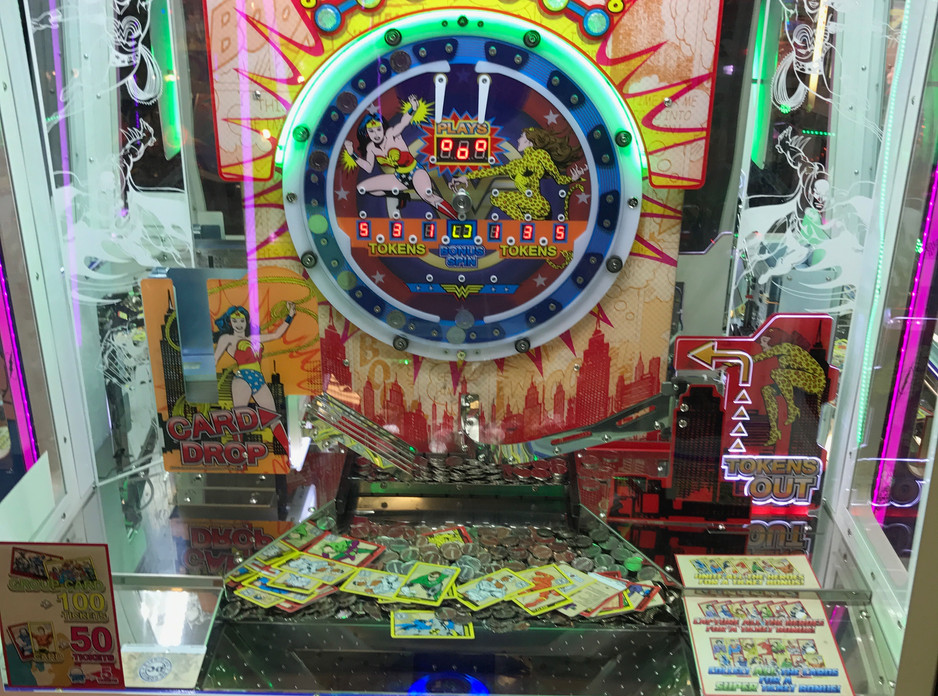 DC Superheroes Coin Pusher 4 Player