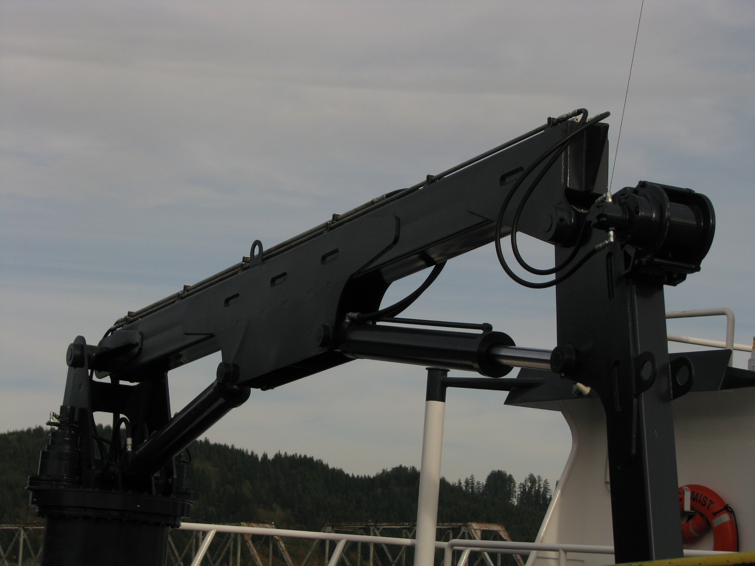 Marine Commerical Vessel Cranes | Knuckle Cranes | Telescoping Cranes