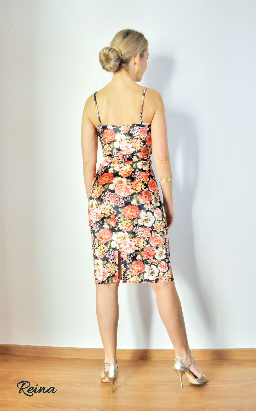 Reina clothes | Dresses