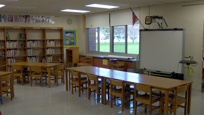 HOME | Smith School Library