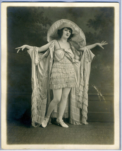 PHOTOGRAPH – ACTRESS – AKIN MACK SENNETT BEAUTY – ROCKWOOD NY ...