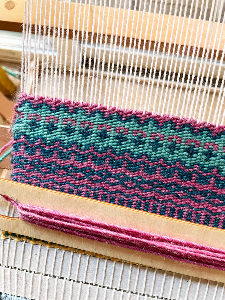 Making Sense of Krokbragd Weaving