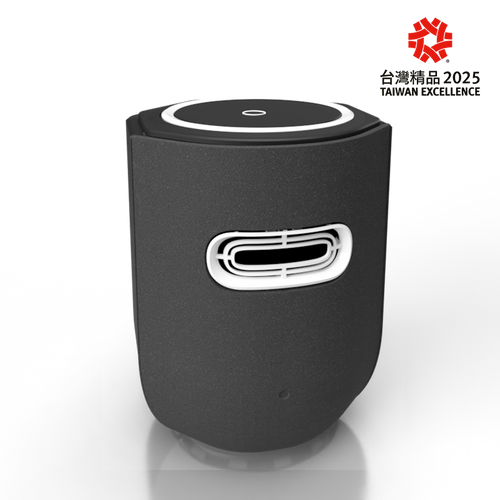 LUFT Mask - Smart Photocatalytic Consumable-Free Personal Air Purifier- Black | LUFTQI