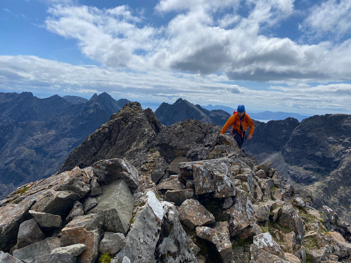 Cuillin Ridge Guiding | Cuillin Ridge Courses Scotland | Alex Moran ...
