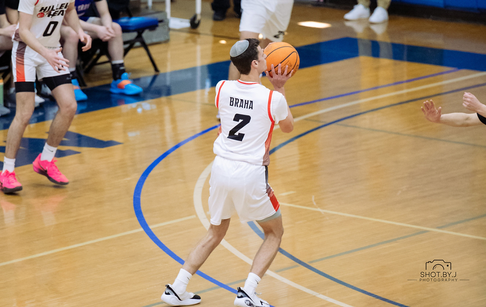 #8 Hillel Dominates #9 Ida Crown to secure Tier I Quarterfinal Bid