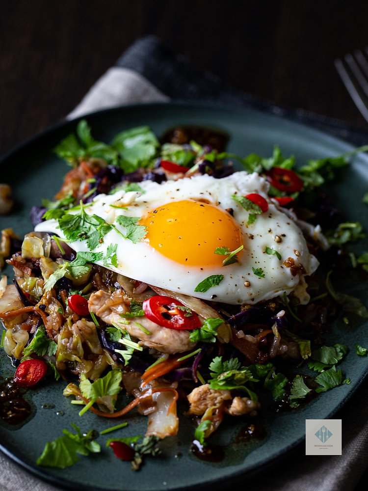 Stekt ris med kylling og egg