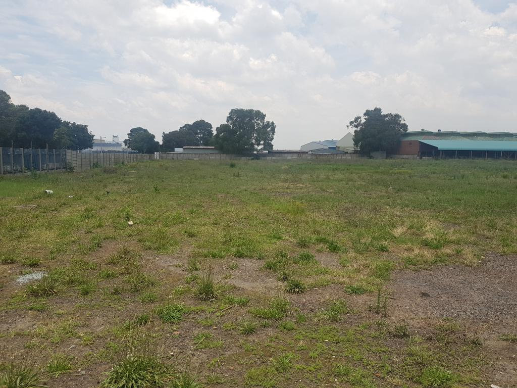 Commercial Property | Sydmore Holdings | Gauteng - Open Yard (Large ...