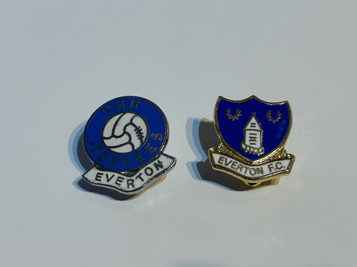 2 x Vintage Everton Football Club Enamel Badges | TheTreasureTrench