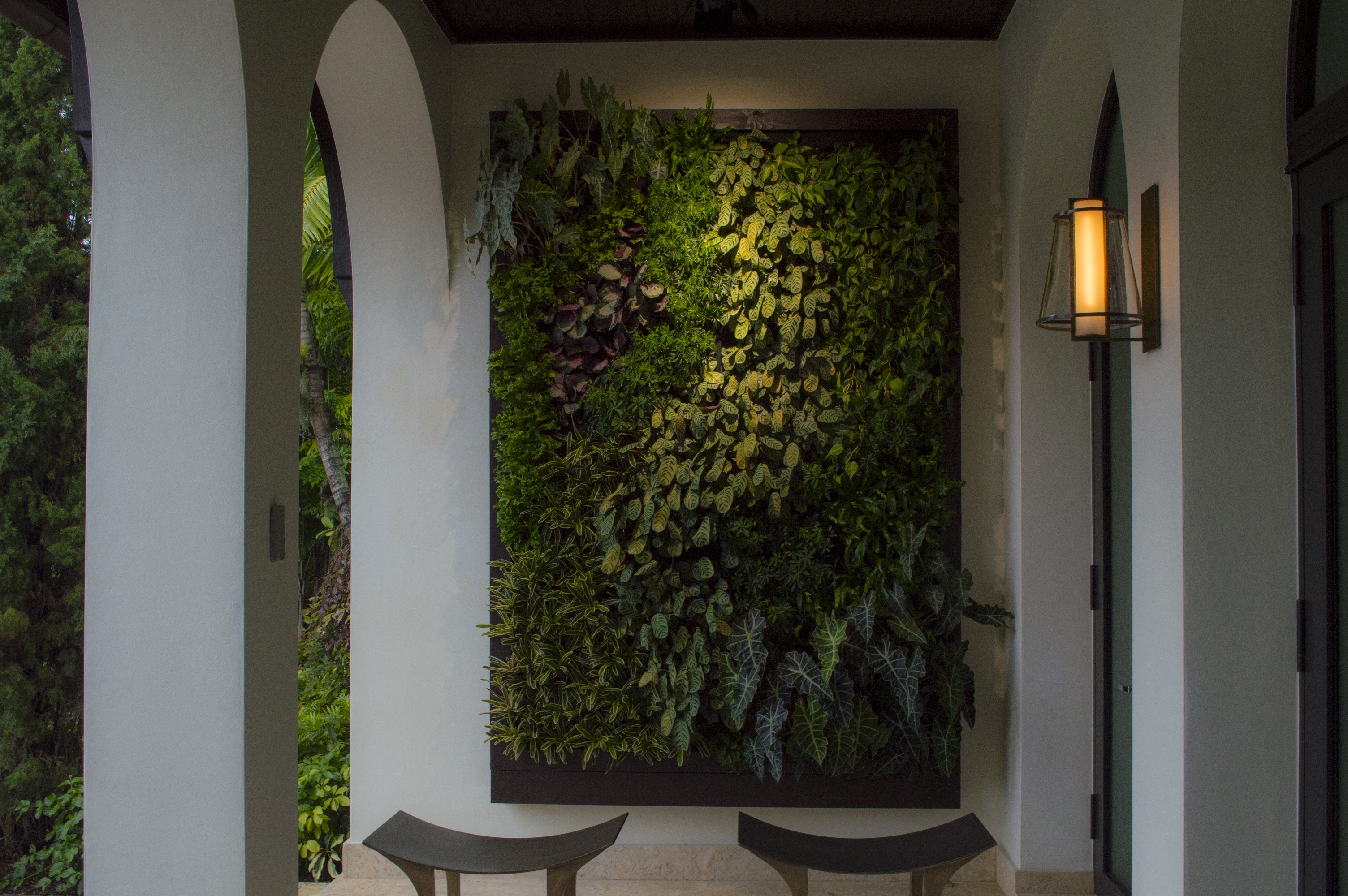 Miami Vertical Gargen and Green Living Walls: Hydroponic System
