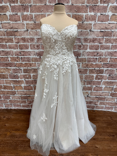 Cambrie Rhea #CR-6108 | bridalgallerysf