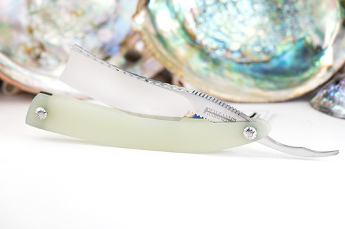 Robert Williams Custom Razor with G10 Jade Ghost scales.