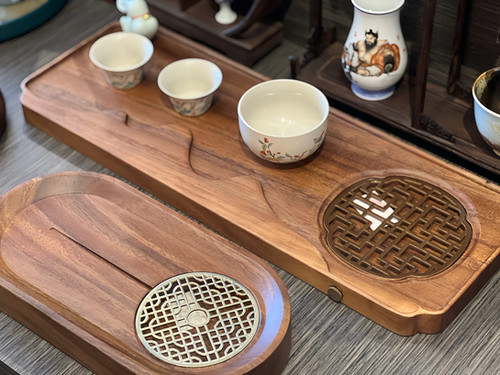 Walnut wood tea tray | T Life Gallery