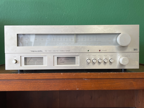 REALISTIC Tuner (TM-1001) | LoneSomeFrog Records