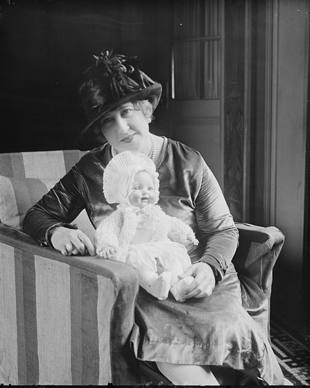 Lady Edison (Beulah Louise Henry)