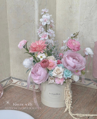 Artificial Kiss me softly Box size S | Ivy & Pollen