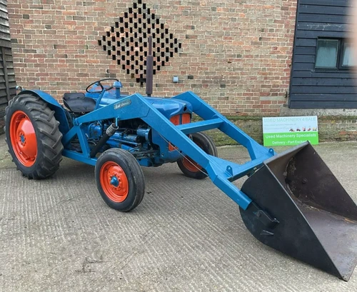 Fordson Dexta Vintage Loader Tractor | UsedMachinery4Sale