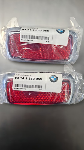 Genuine BMW 2002 Rear Reflector Red Lens Set (USA Spec) | MIC