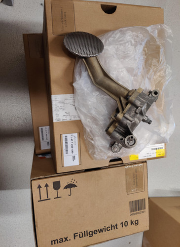 Genuine BMW Engine Oil Pump 11411269549 | MIC