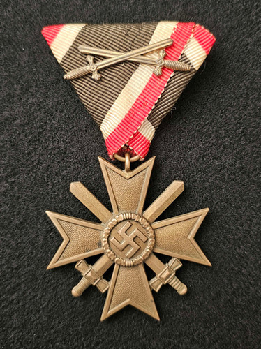 Austrian War Merit Cross second class with Swords. | Edwardmilitaria