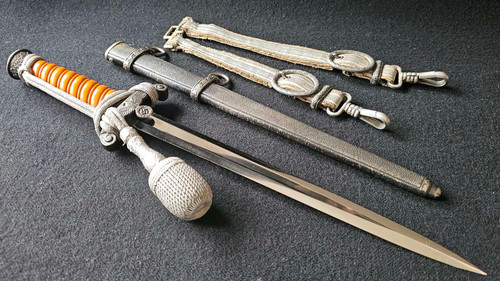 Army Officer Heer Dagger by Carl Eickhorn. | Edwardmilitaria
