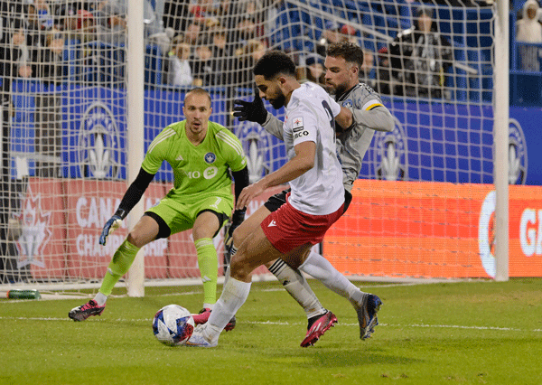 Pro Soccer Player Logan Ketterer learning French at EPCC