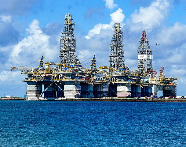 Life Onboard Offshore Oil Platforms