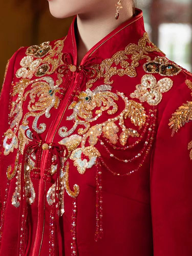 77026 Xiuhefu Wedding Dress Style Chinese Bride Attire, Petite Sizes ...