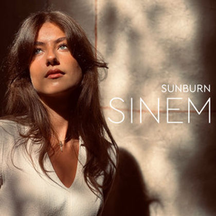 Review: "Sunburn" - SINEM