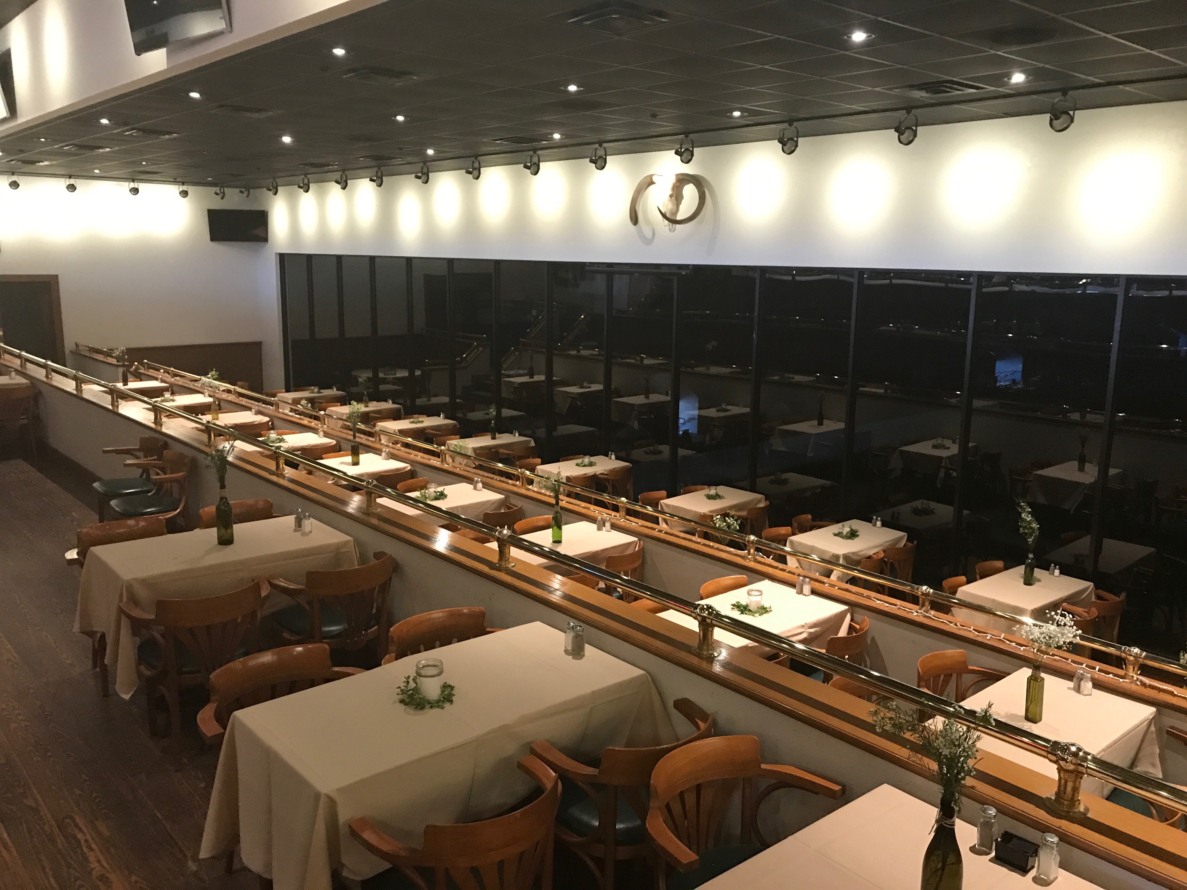 Facilities | Lazy E Arena