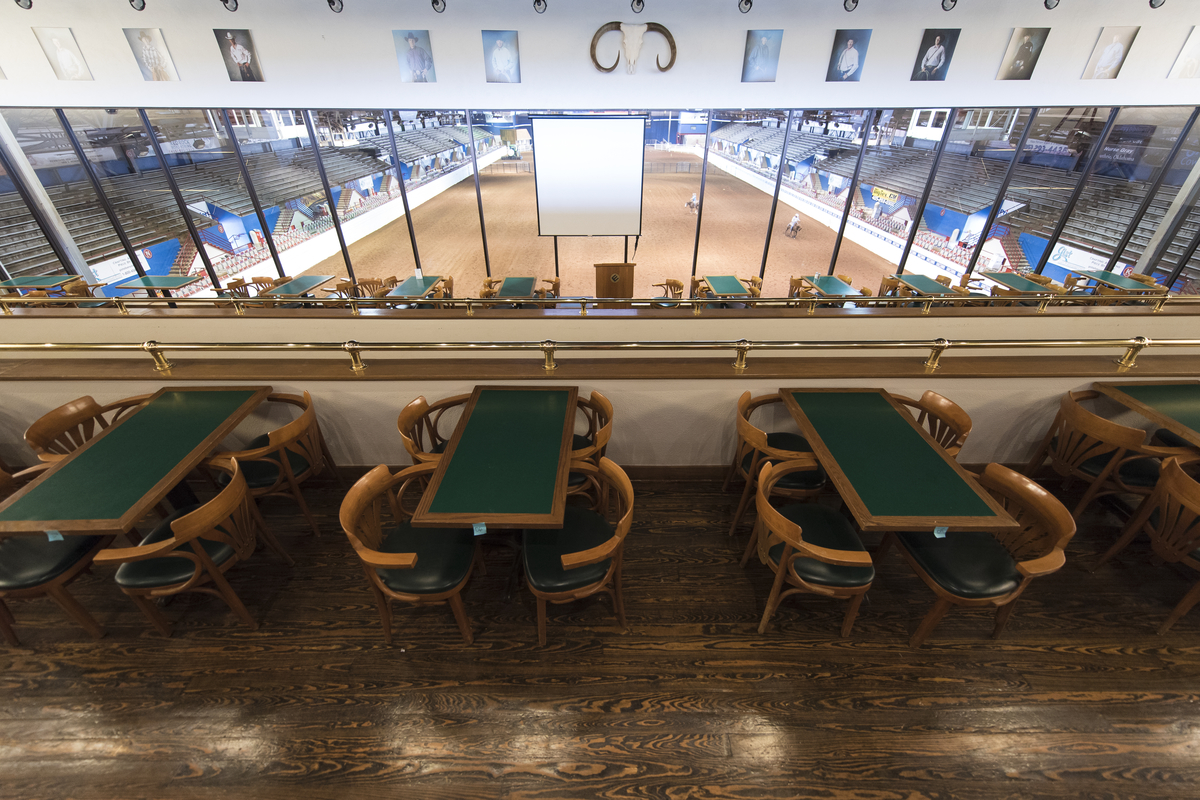 Facilities | Lazy E Arena