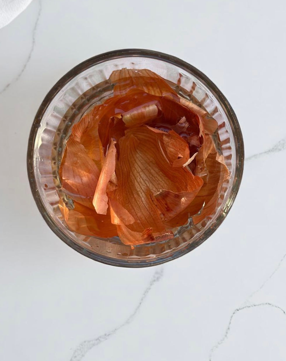 How to dye eggs with onion skins, an organic and eco-friendly way to ...