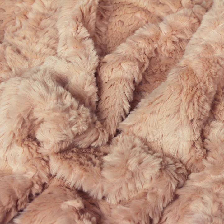 Blush Faux Fur Throw | The Urban Cage