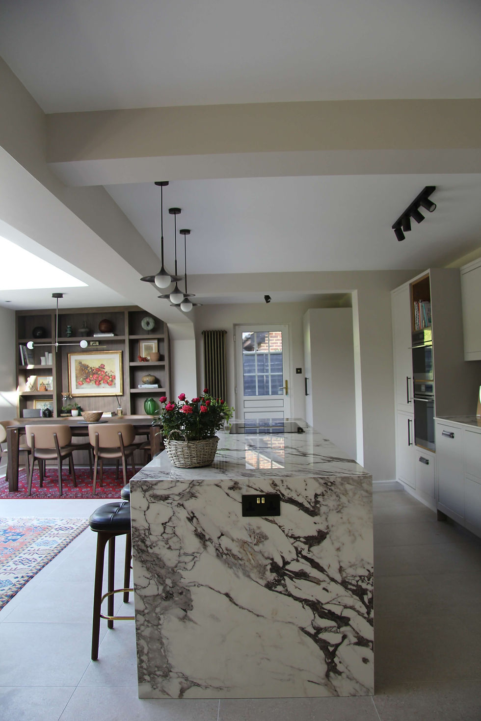 Maximizing Storage in Open-plan Kitchens with a Custom-Built Bookcase