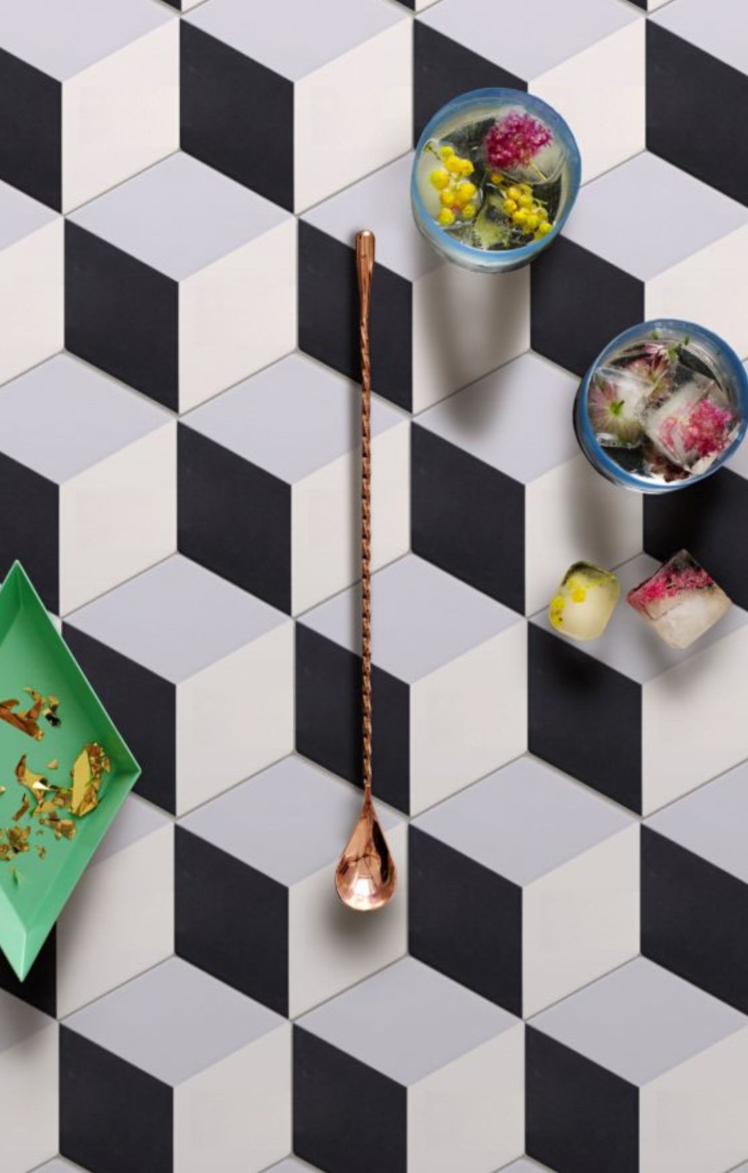 50+ Hexagon tile and mosaic ideas for the bathroom and kitchen