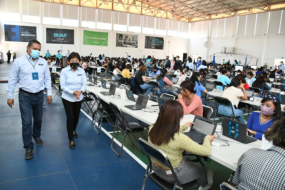 Supervisa Rectora Cedillo proceso del Examen General de Admisión a la BUAP