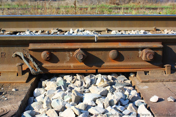 How Railway Rails Are Joined: Fishplates, Tight Joints & Welds
