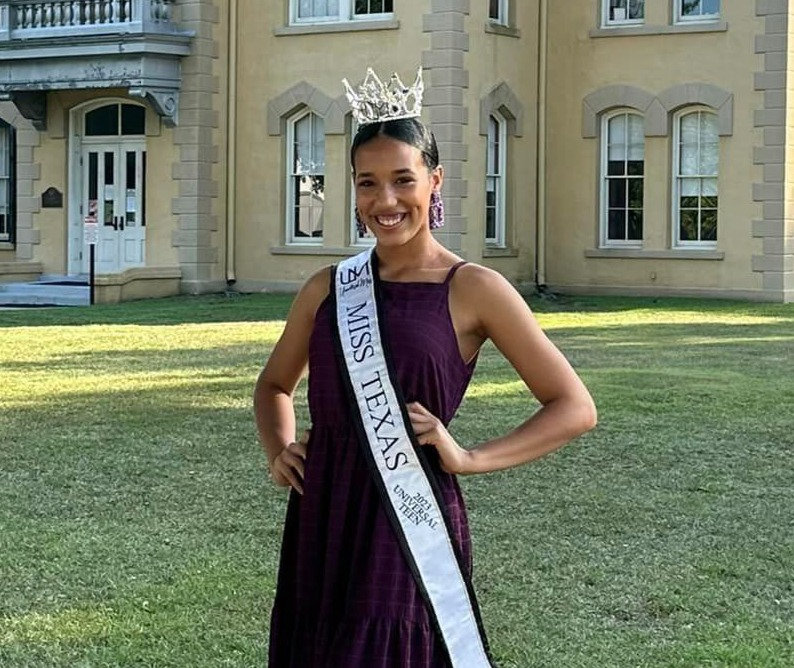 Foster returns from Universal Miss Teen Competition