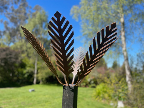 3D Nikau - splayed post topper | Rusty Tussock