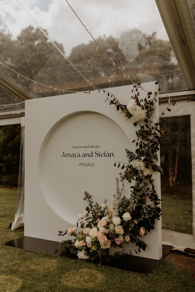 HIRE BACKDROPS + ARBOURS SHEPPARTON | Bentley and Bobbi