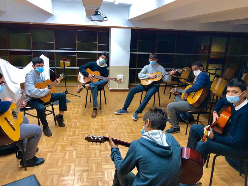 Nuestros alumnos en clase de Música