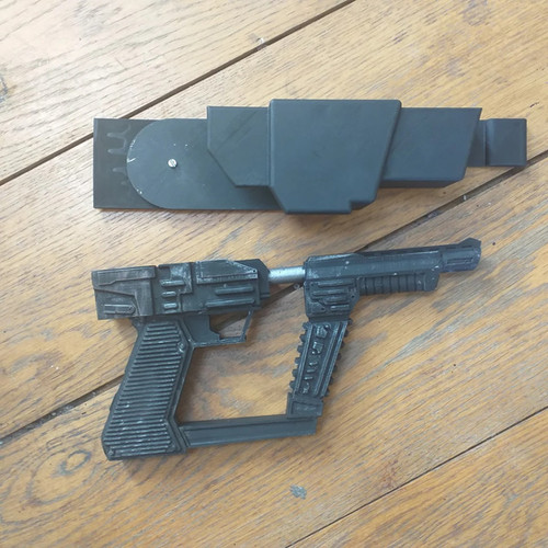 V visitors INSPIRED blaster and holster FANMADE | Breaking The Mold