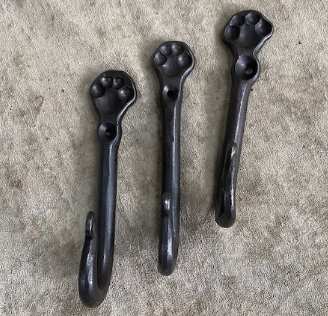 Hand-Forged Iron Paw Hook | burntwhiskerforge