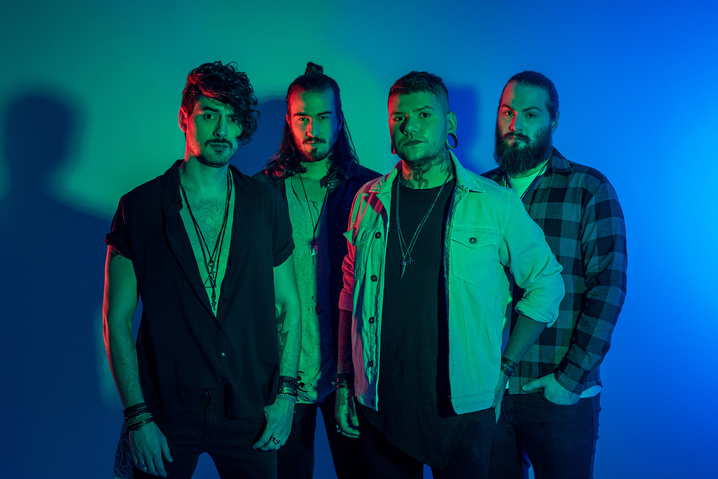 CONTACT | Electric mob