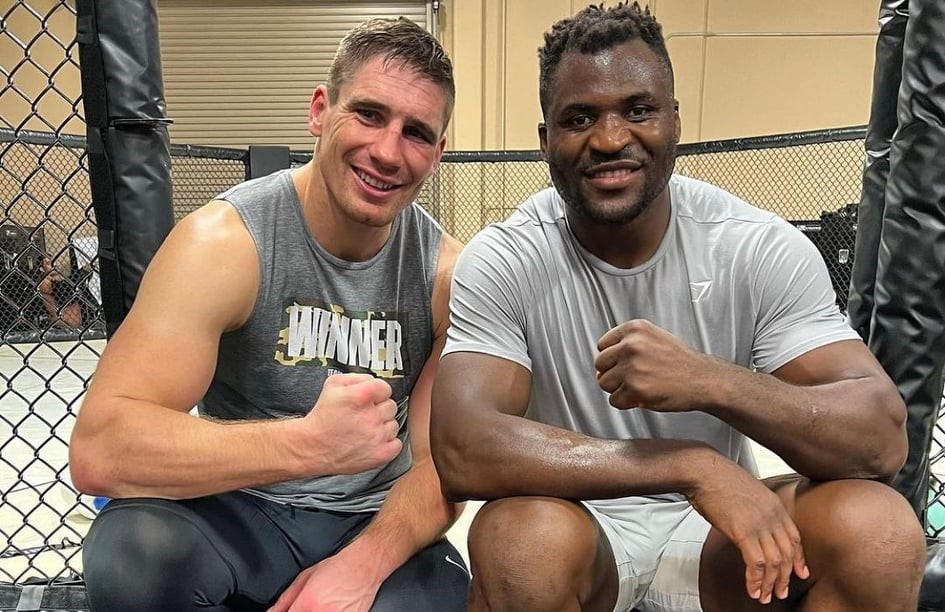 The Fighting Style of Pro Kick Boxer Rico Verhoeven: Techniques ...