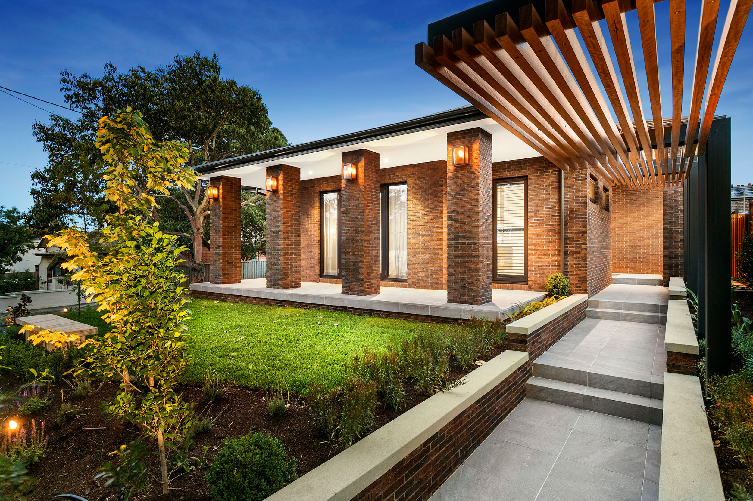 OAKLEIGH | Cranberry Design