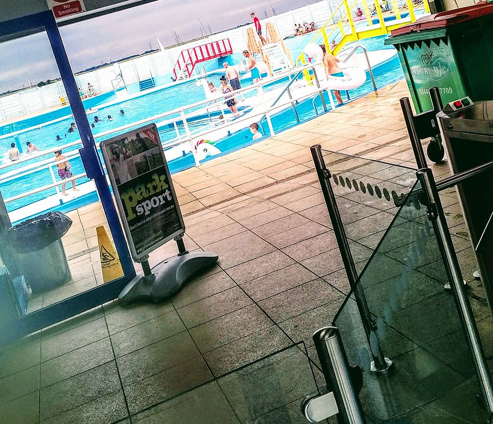 Picture gallery of the Strand Swimming Pool Lido at Gillingham,Kent
