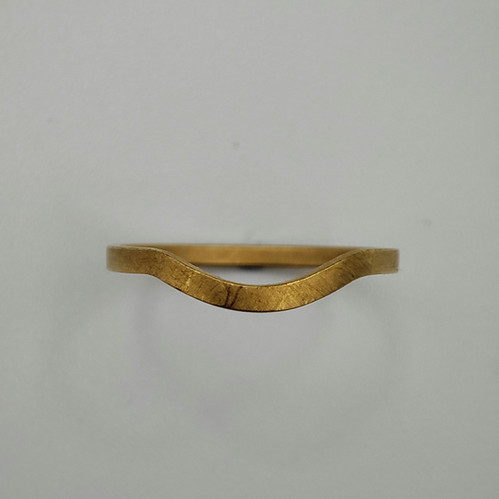 Curved wedding ring | Emily Butterly